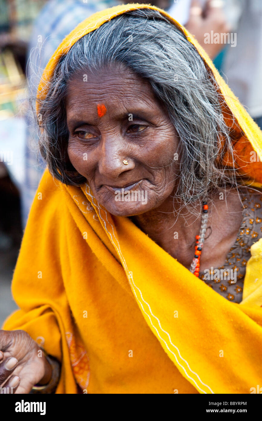 Elderly Hindu Woman in Delhi India Stock Photo - Alamy
