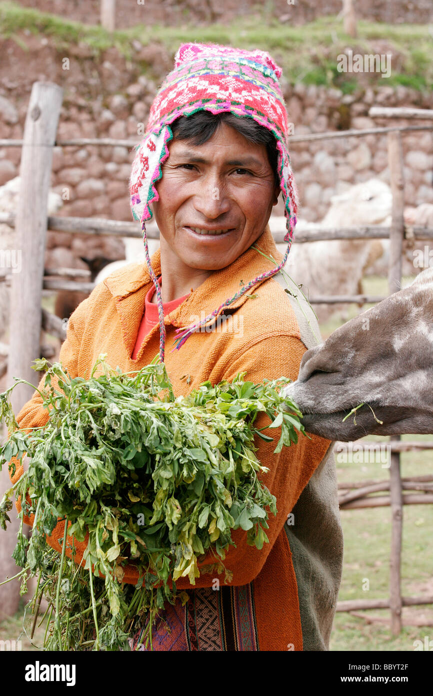 Peruvian Man, Quechuan Stock Photo - Alamy