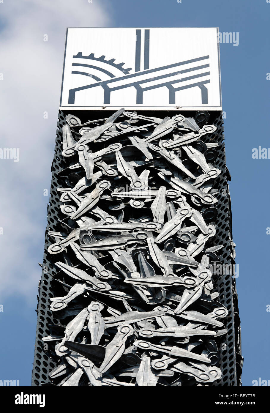 Pylon made from scissor blanks, Hendrichs swage forge, LVR Industrial ...