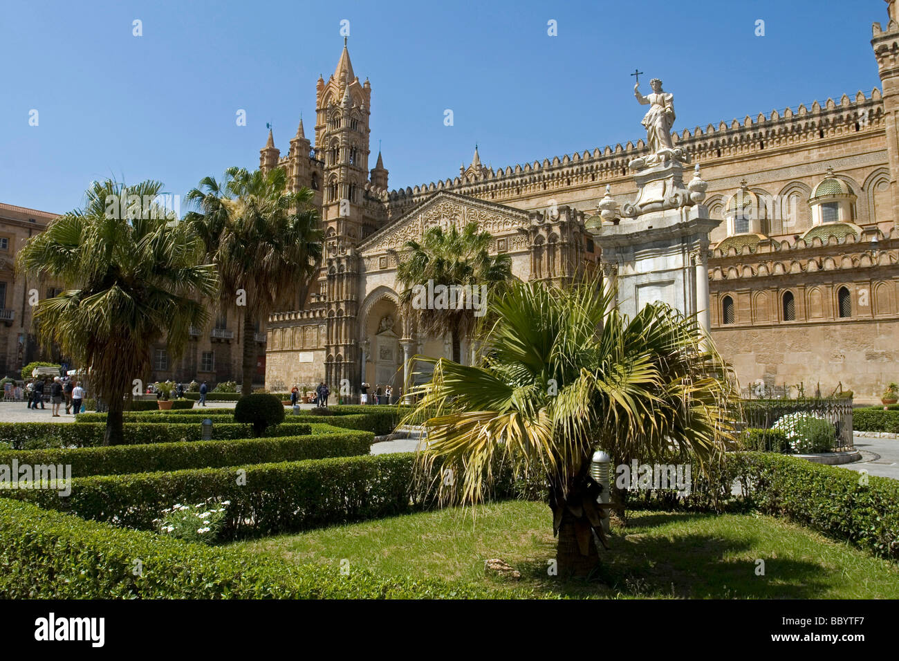 Palermo Cathedral, Piazza Cattedrale, Palermo, Sicily, Italy, Europe ...