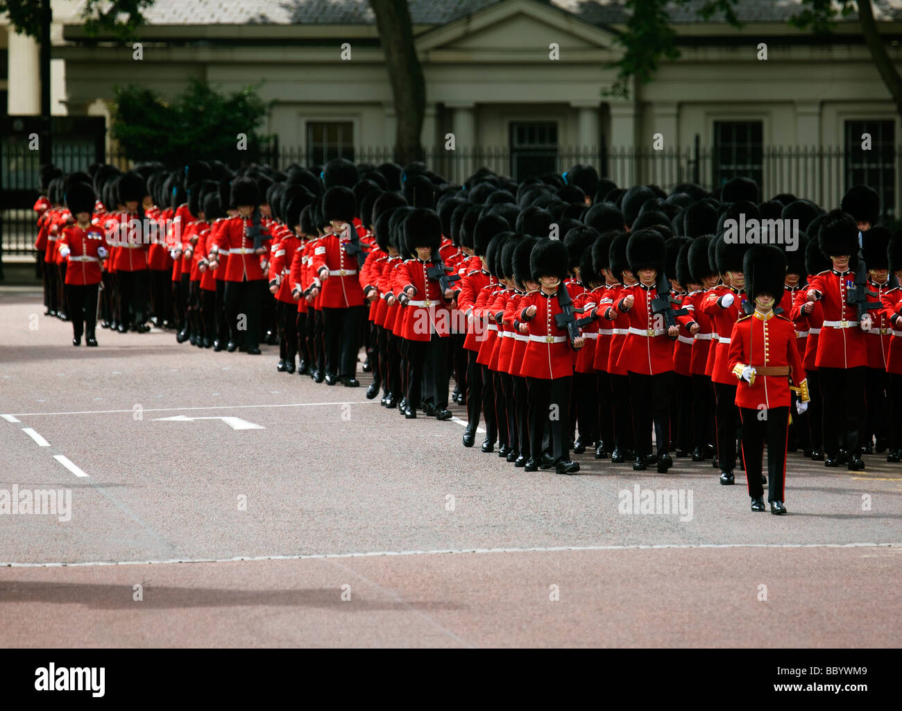 Soldiers of the British Armies Guards Regiments marching in The Mall ...