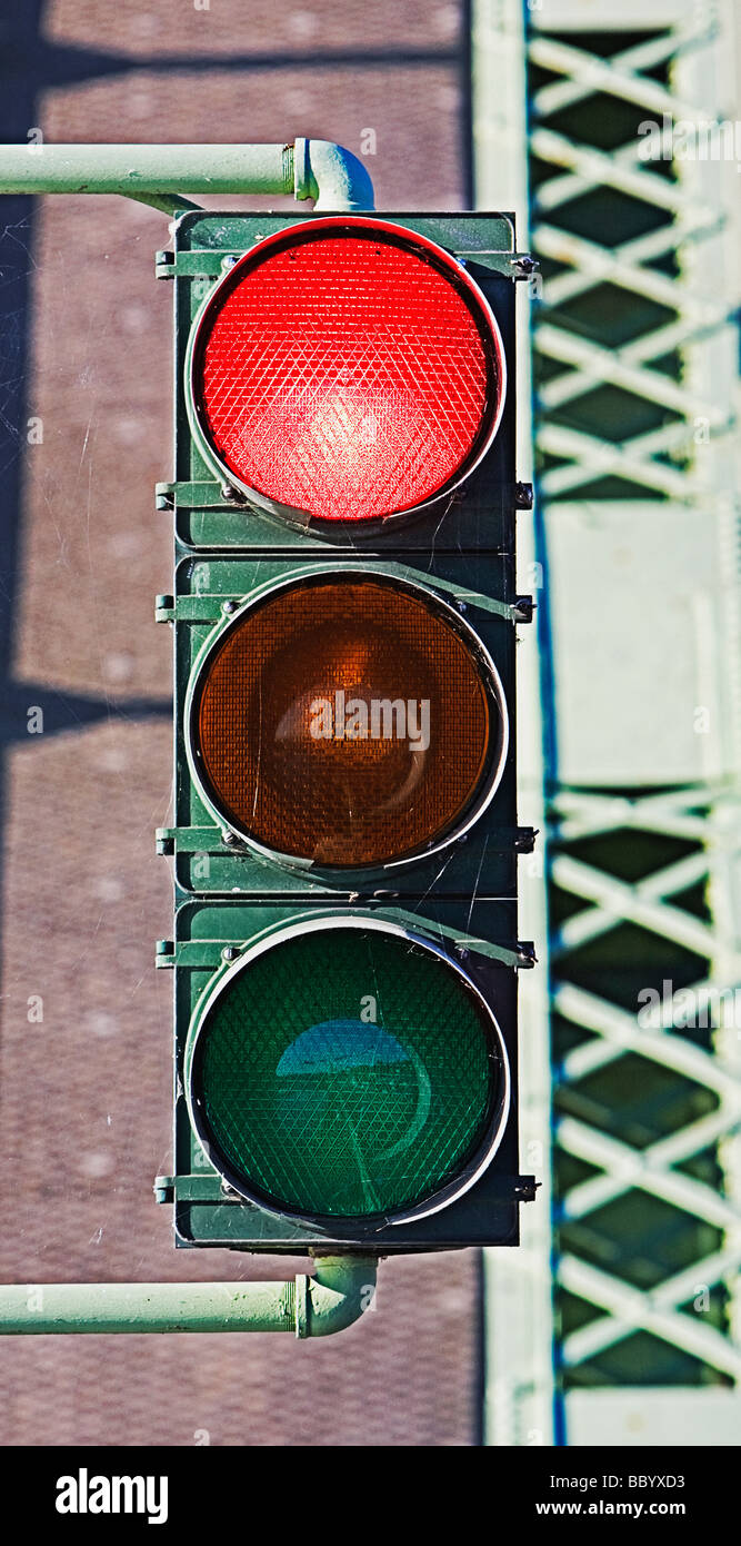 Signal flow hi-res stock photography and images - Alamy