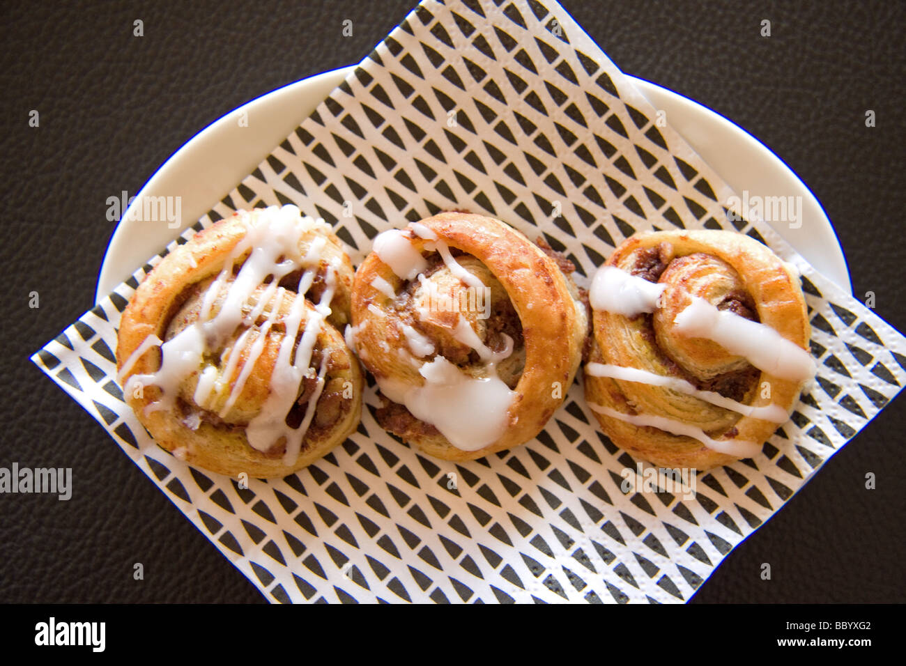 Cinnamon Rolls Stock Photos & Cinnamon Rolls Stock Images - Alamy