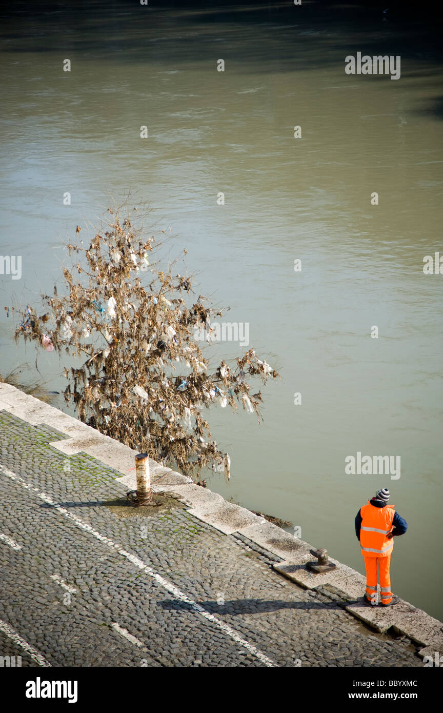 Dirty street in italy hi-res stock photography and images - Alamy