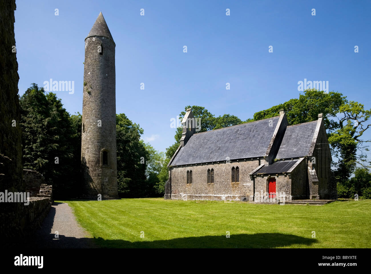 Irish round towers hi-res stock photography and images - Alamy