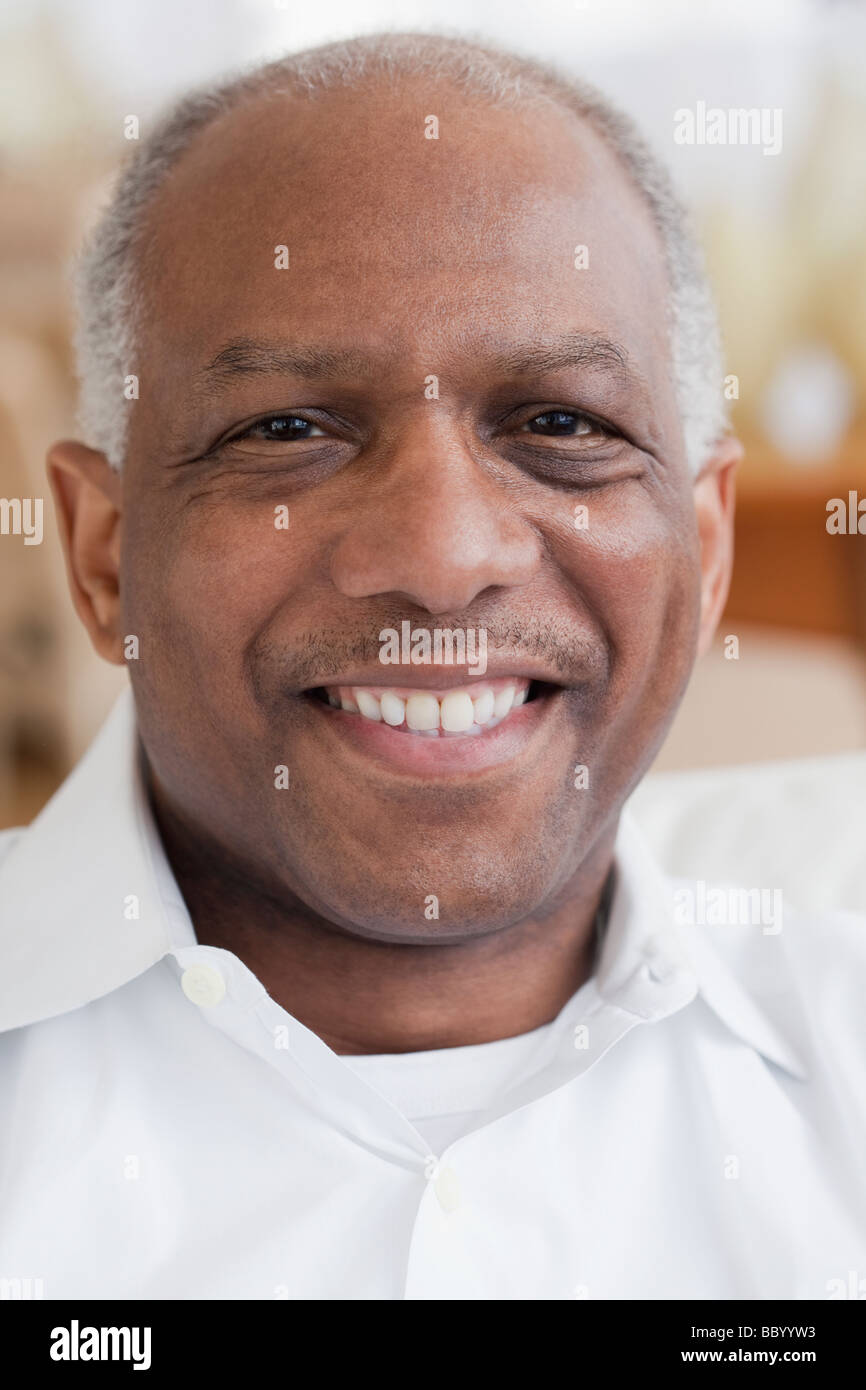 African man smiling Stock Photo - Alamy