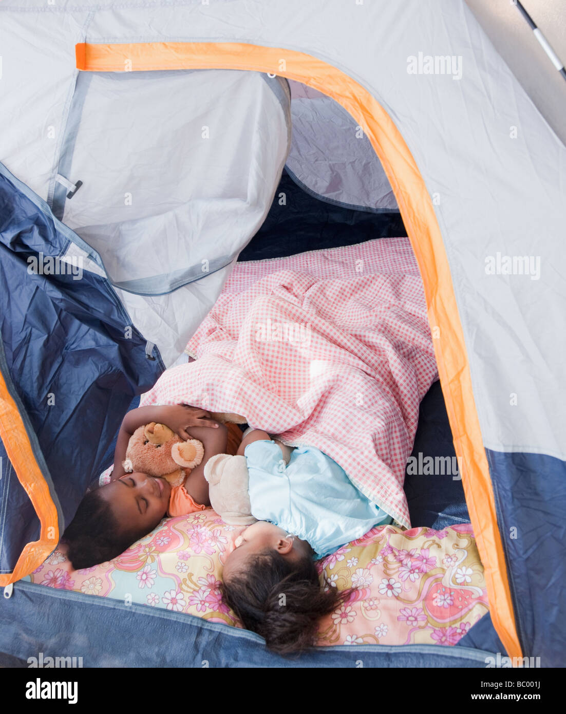 Girls sleepover hi-res stock photography and images - Alamy