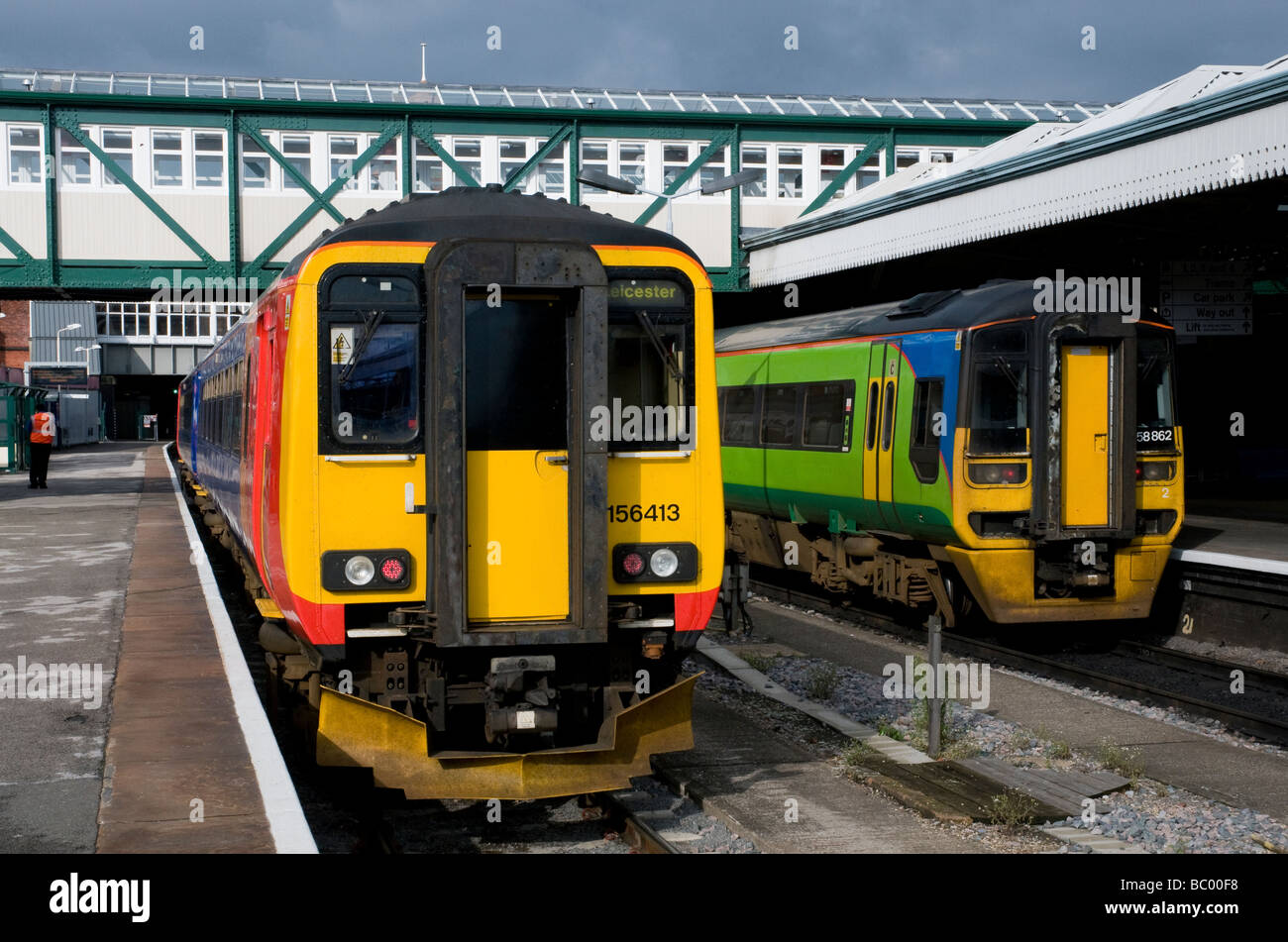 diesel multiple units 156413 158862 nottingham station uk Stock Photo ...
