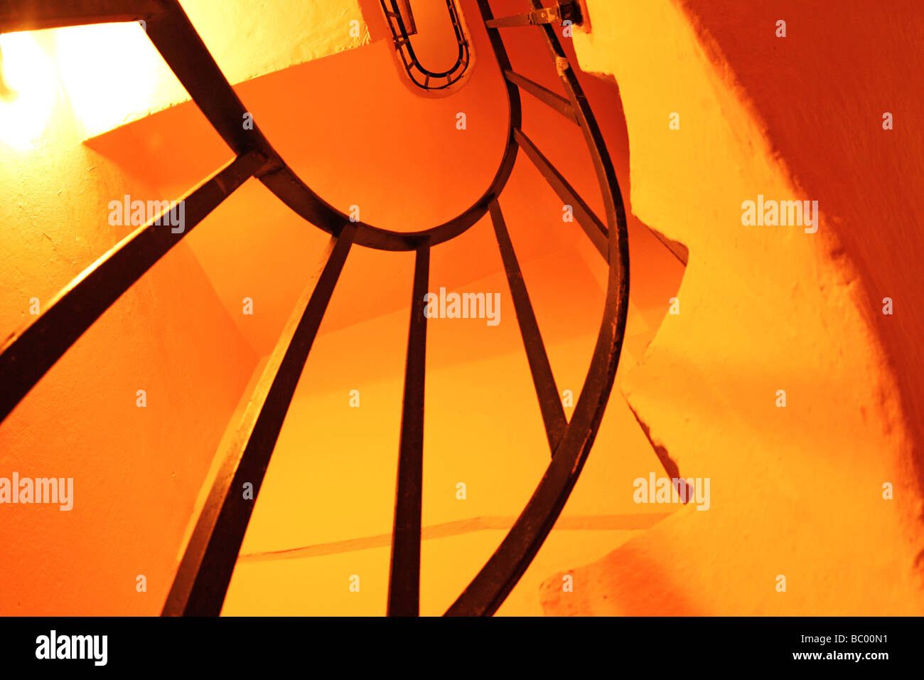 Curved spiral hi-res stock photography and images - Alamy