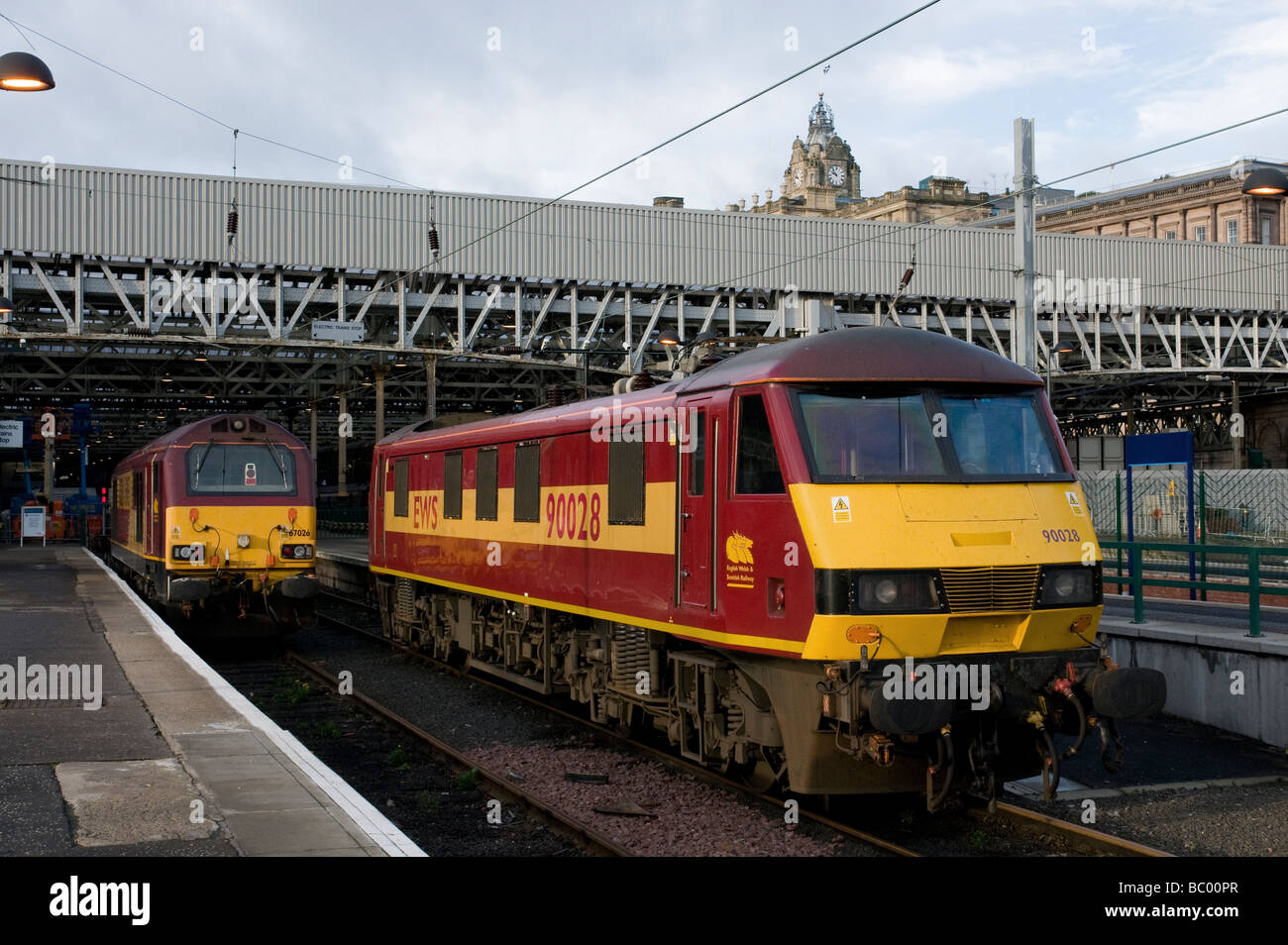 Class 90 electric locomotive hi-res stock photography and images - Alamy