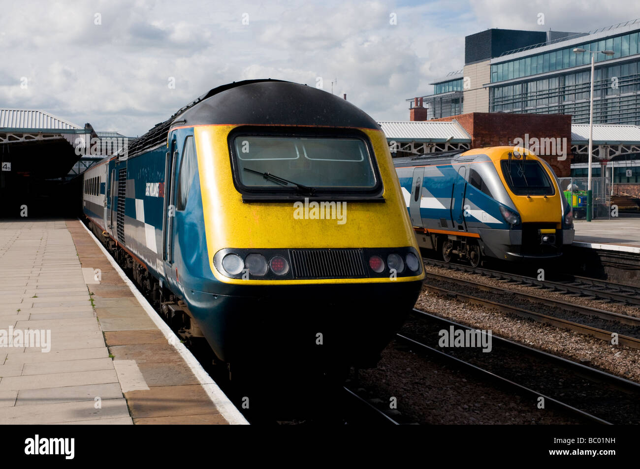 High speed train 43066 class hi-res stock photography and images - Alamy