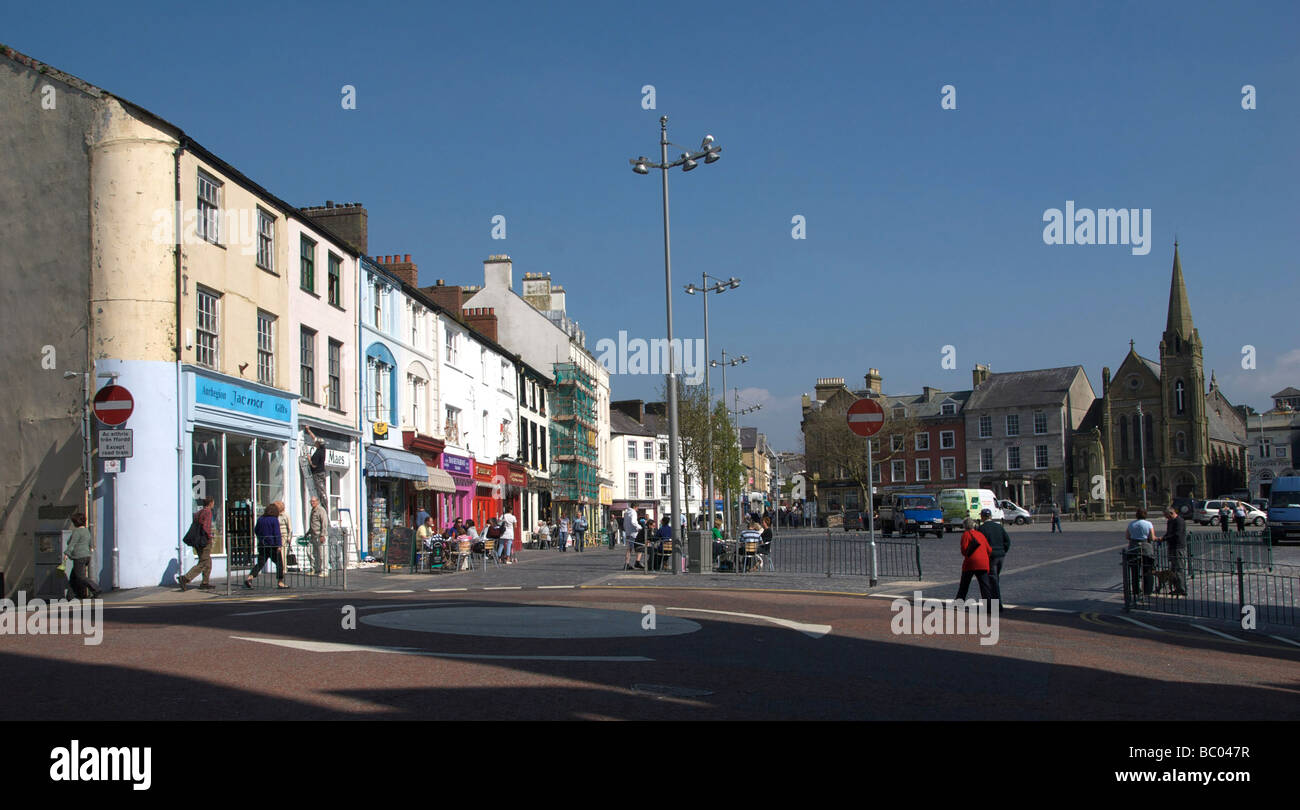 Caernarfon market square gwynedd north wales hi-res stock photography ...