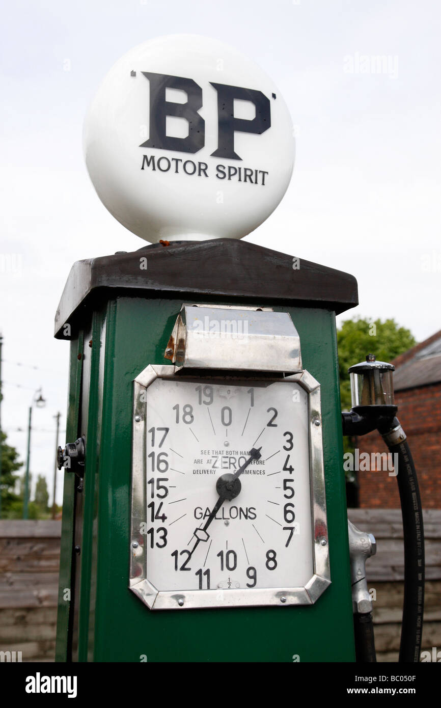 Bp fuel pump hi-res stock photography and images - Alamy