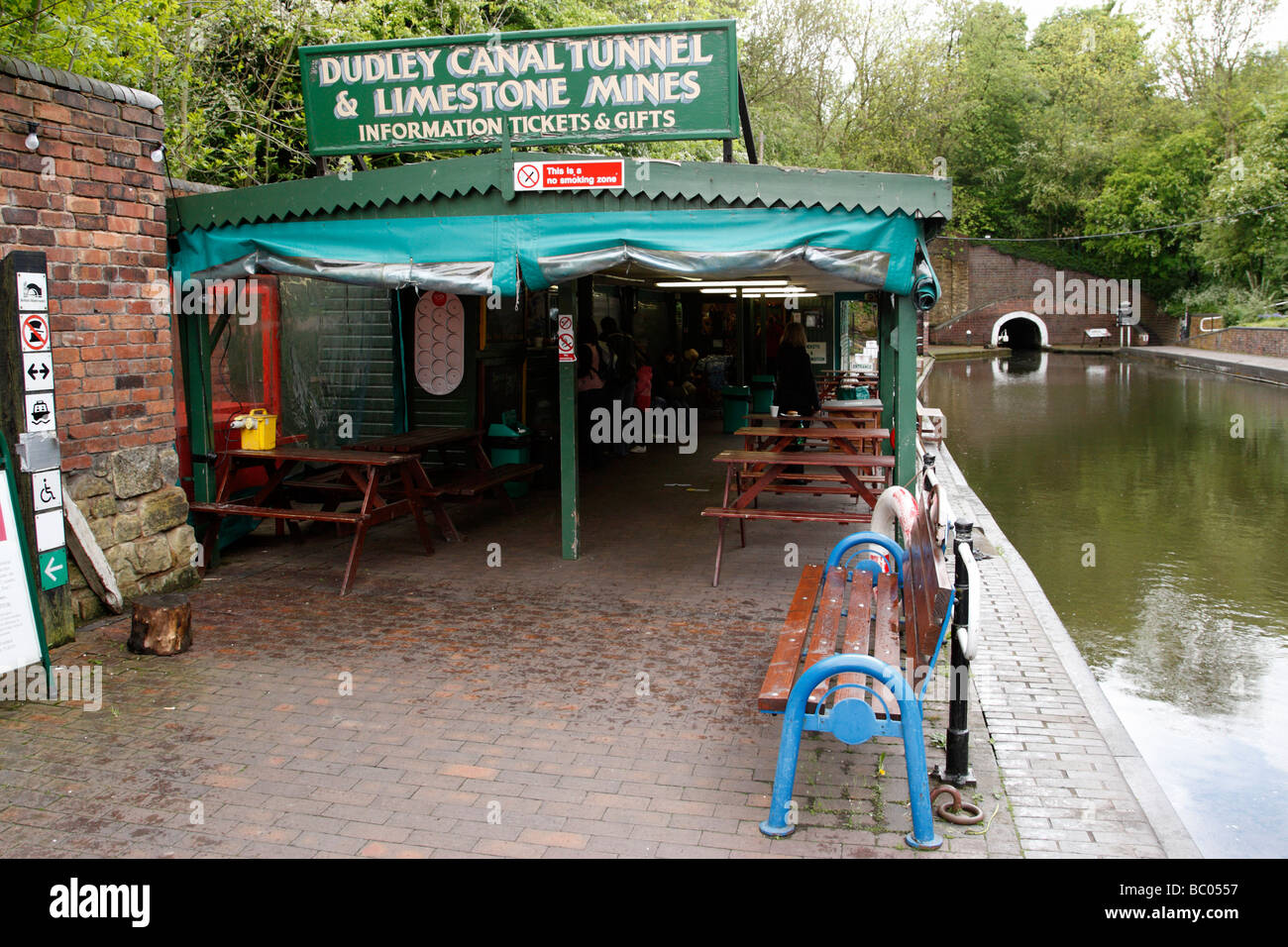 entrance to the dudley canal tunnel and limestone mines dudley west ...