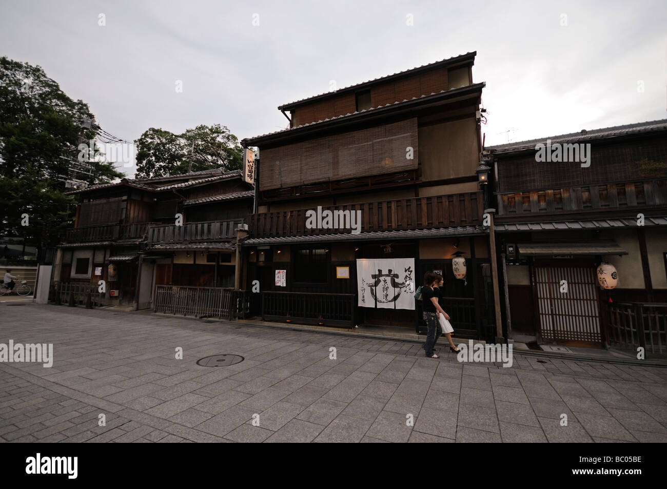 Traditional architecture. Gion District (most well-known geisha ...