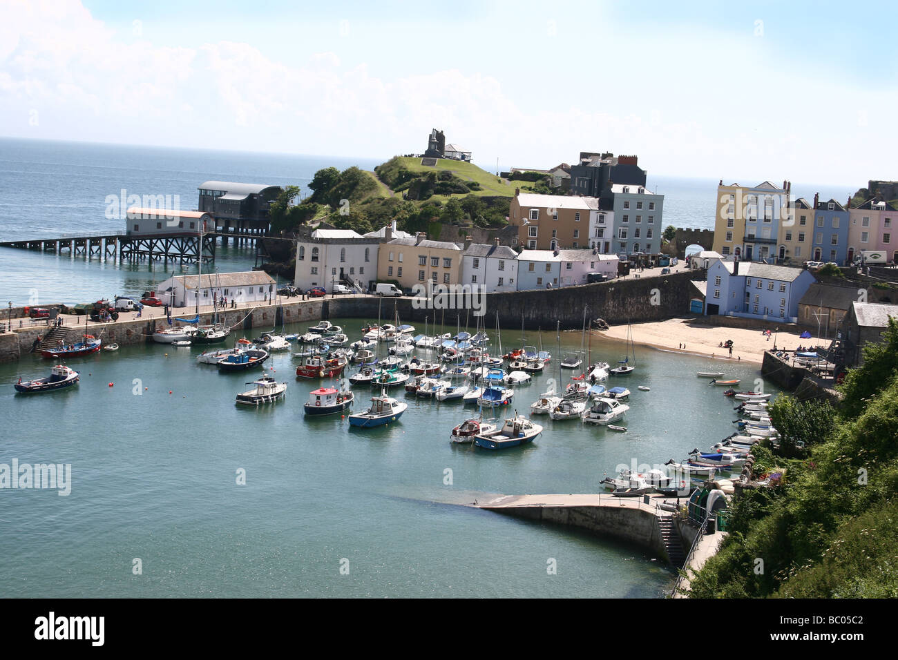 Tenby harbour hi-res stock photography and images - Alamy
