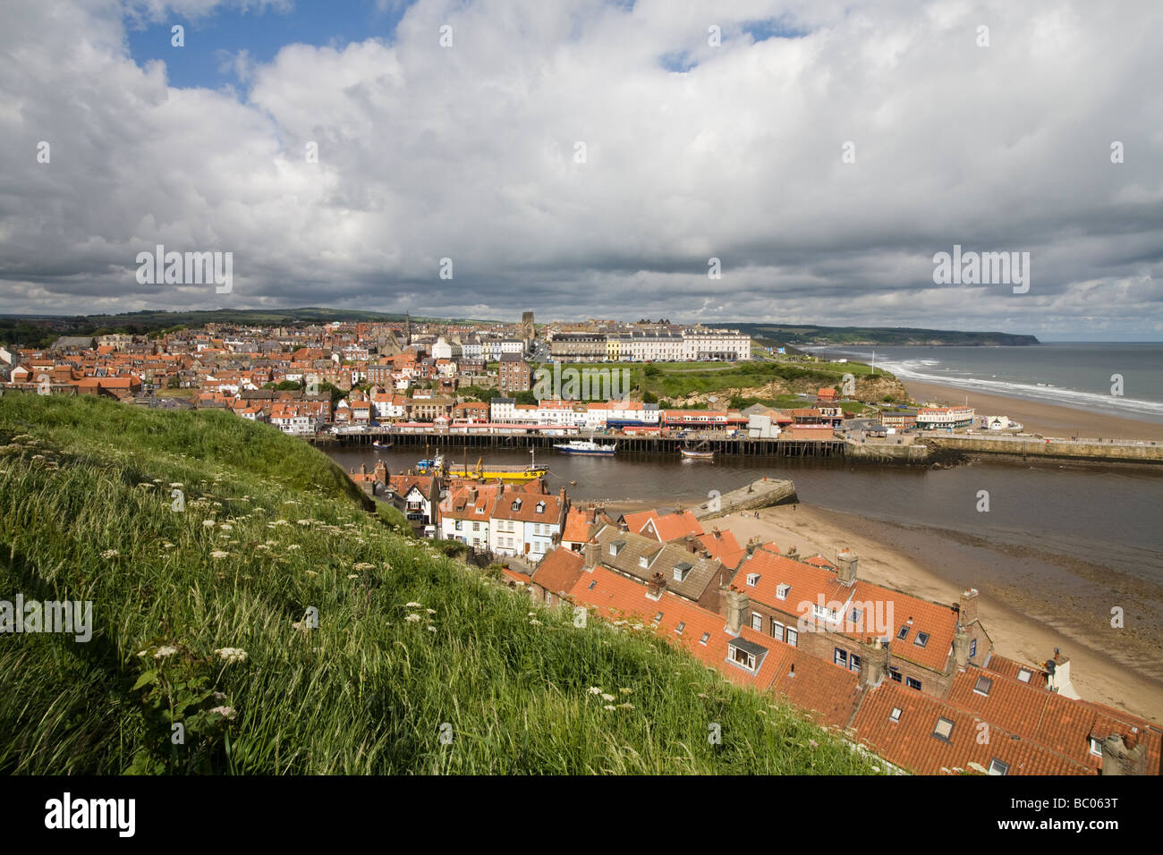 Looking out across Whitby bay from East Cliff, Whitby, North Yorkshire ...