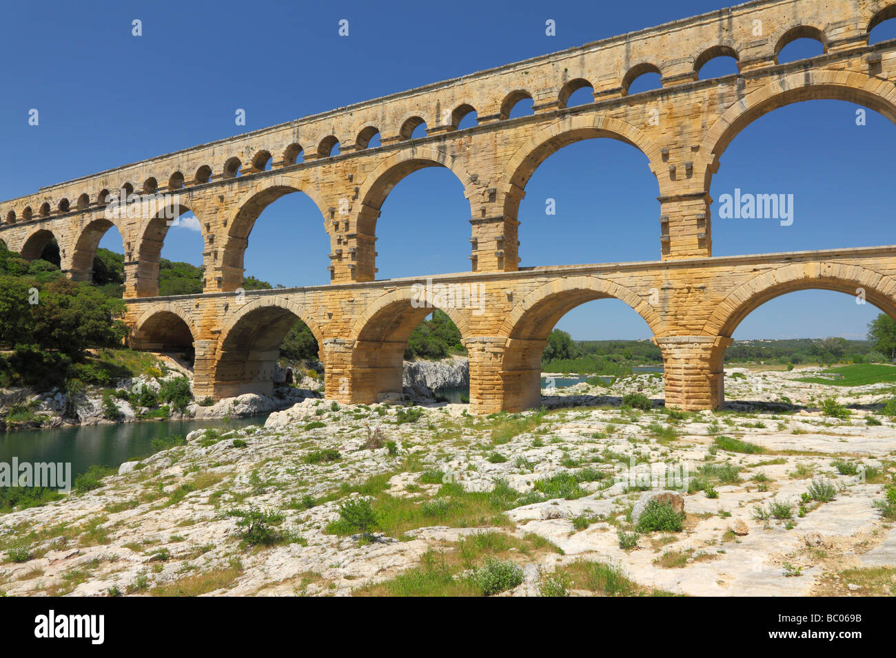 Ancient roman aqueduct Pont du Gard Languedoc-Rousillon France Stock ...
