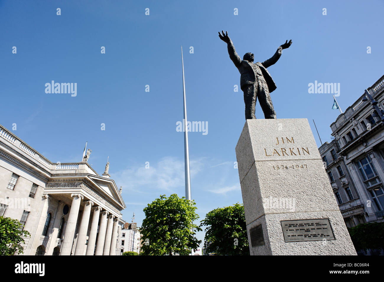 Jim Larkin statue on O Connell Street by sculpture Oisín Kelly Dublin ...
