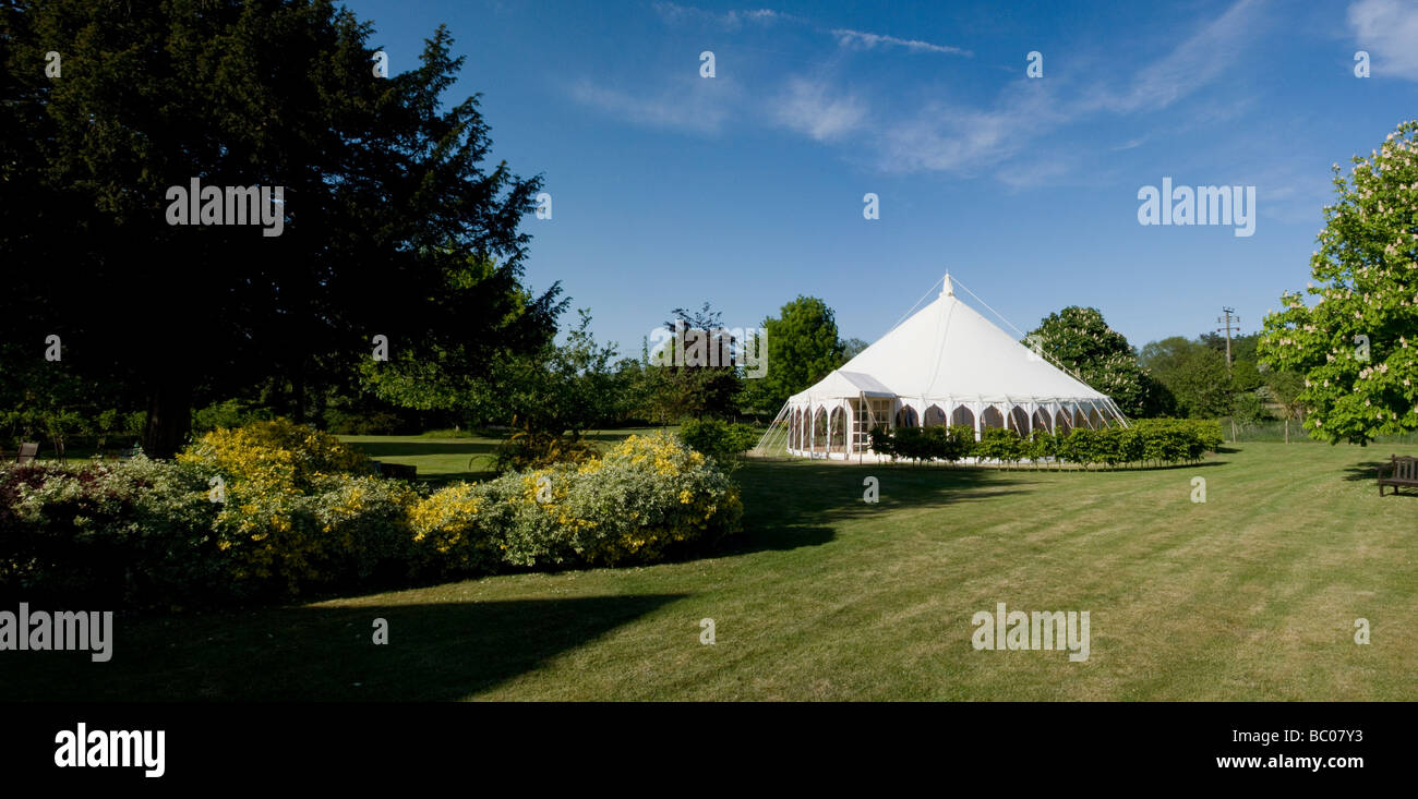 Marquee out side hi-res stock photography and images - Alamy
