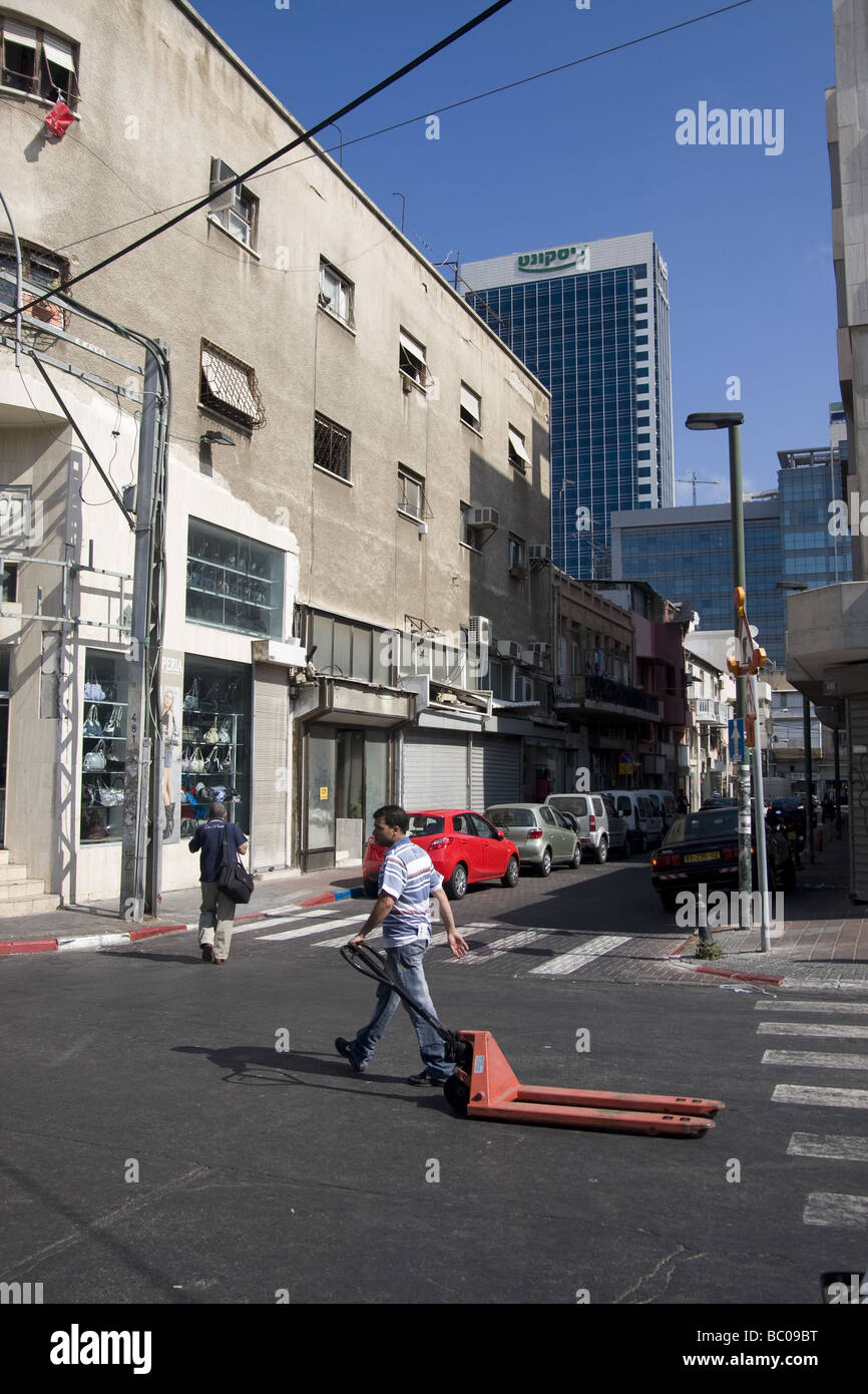 Home to 3 15 million people as of 2008 hi-res stock photography and ...