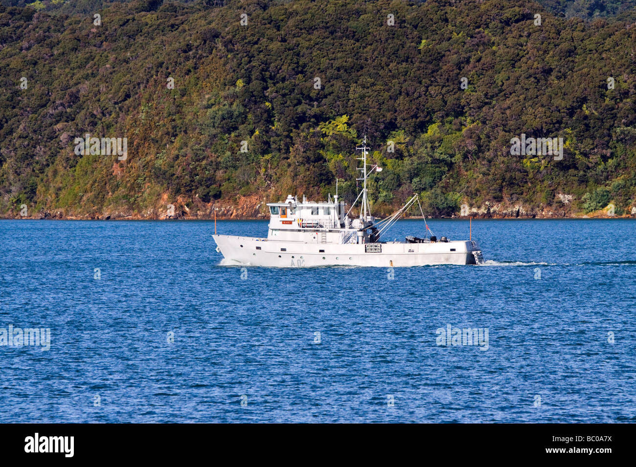 New Zealand Navy Ship Kahu Stock Photo - Alamy