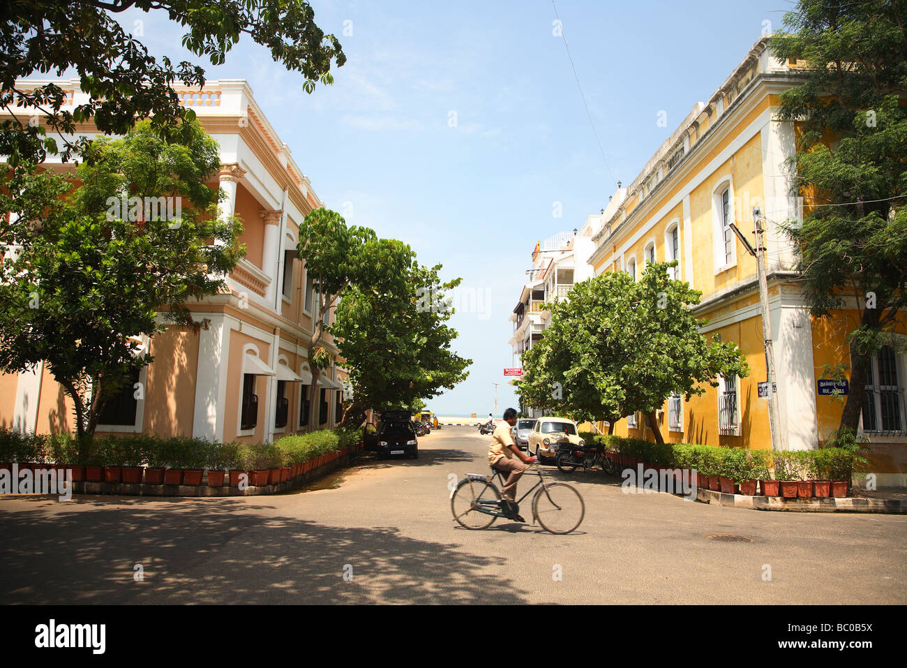 Pondicherry Rue High Resolution Stock Photography and Images - Alamy
