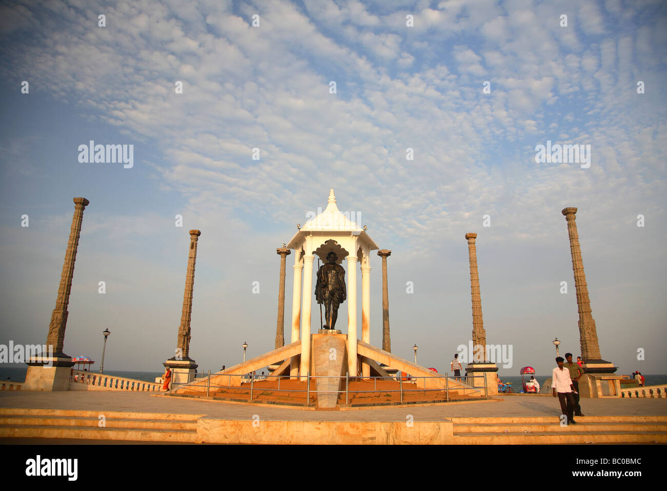 Pondicherry beach gandhi statue hi-res stock photography and images - Alamy