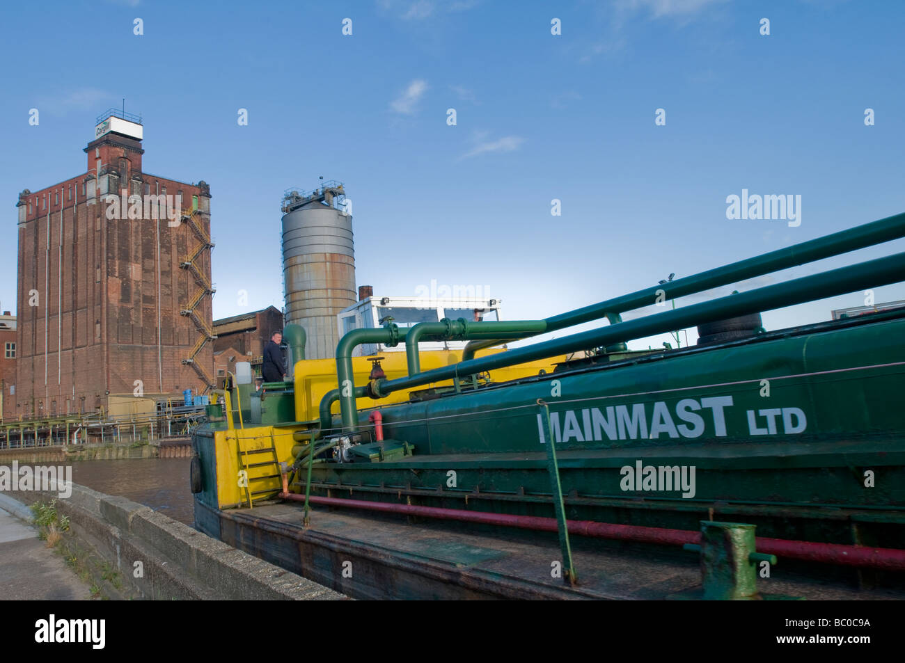 Looking upstream on the River Hull, to the old 'Isis' building, a ...