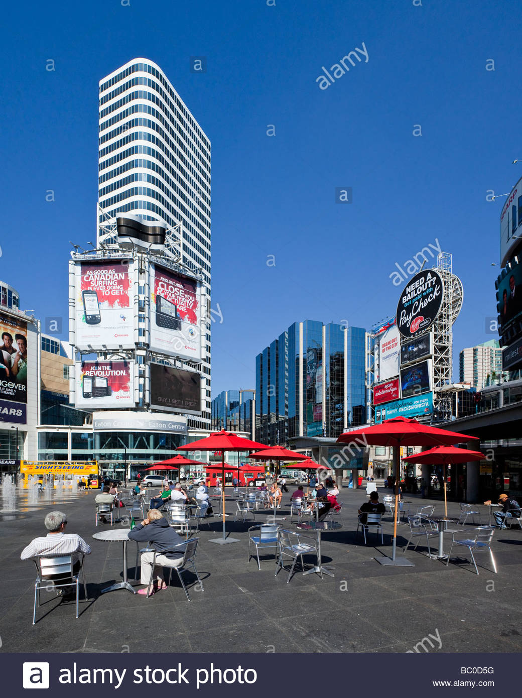 Downtown Toronto Yonge Dundas Square High Resolution Stock Photography ...