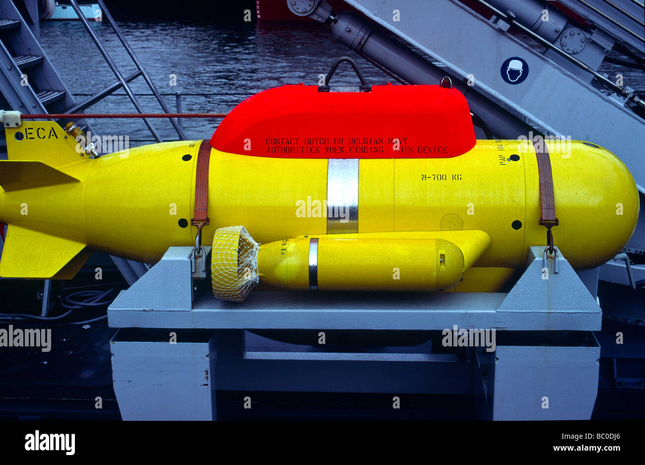 Missile detection hi-res stock photography and images - Alamy