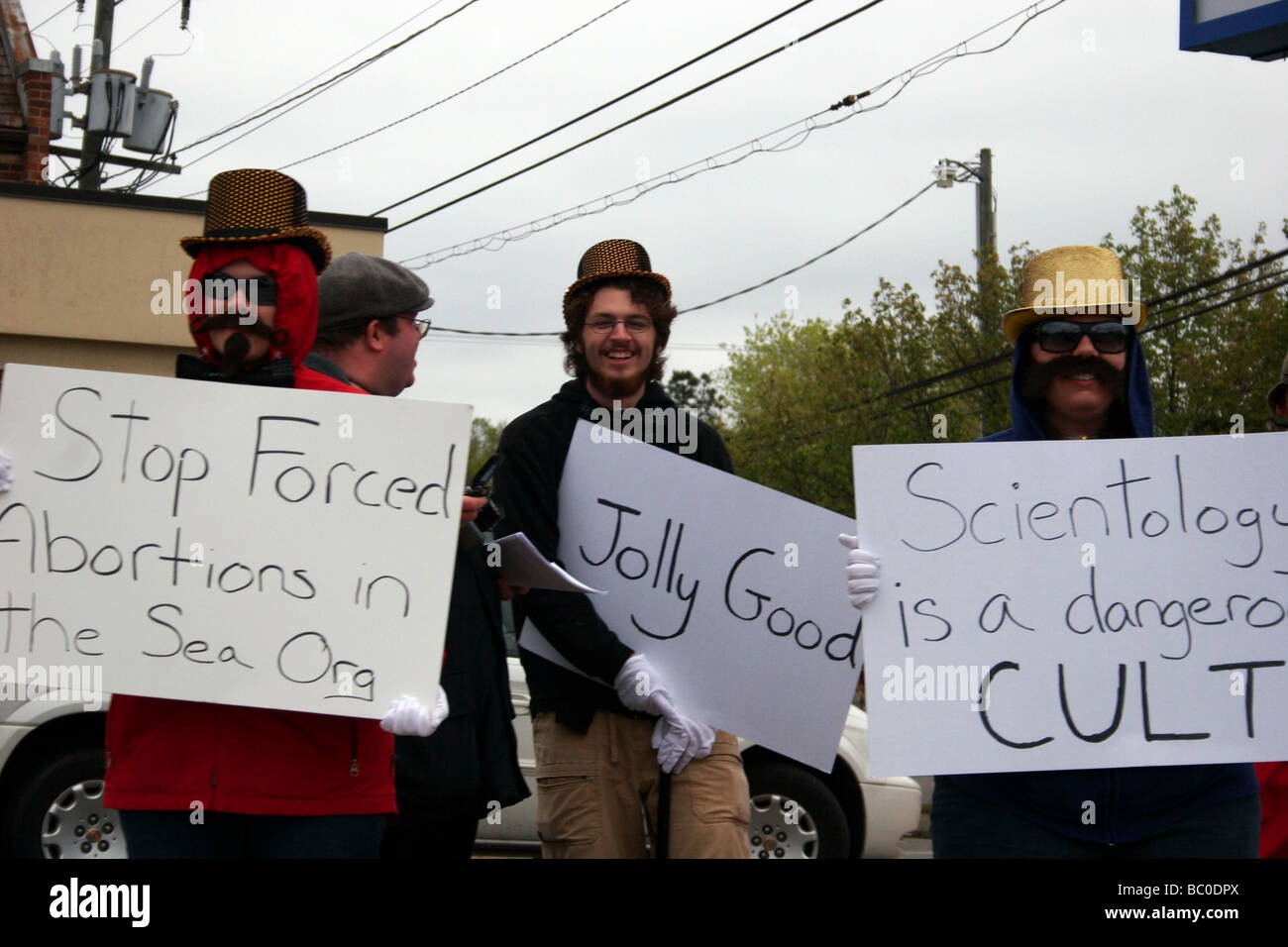 Members of the group Anonymous protesting the Church of Scientology in ...
