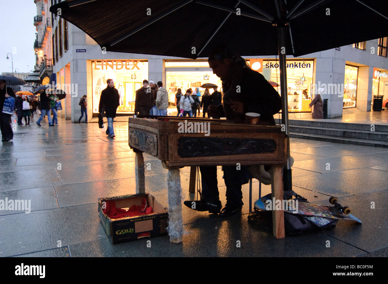 Oslo in rain hi-res stock photography and images - Alamy