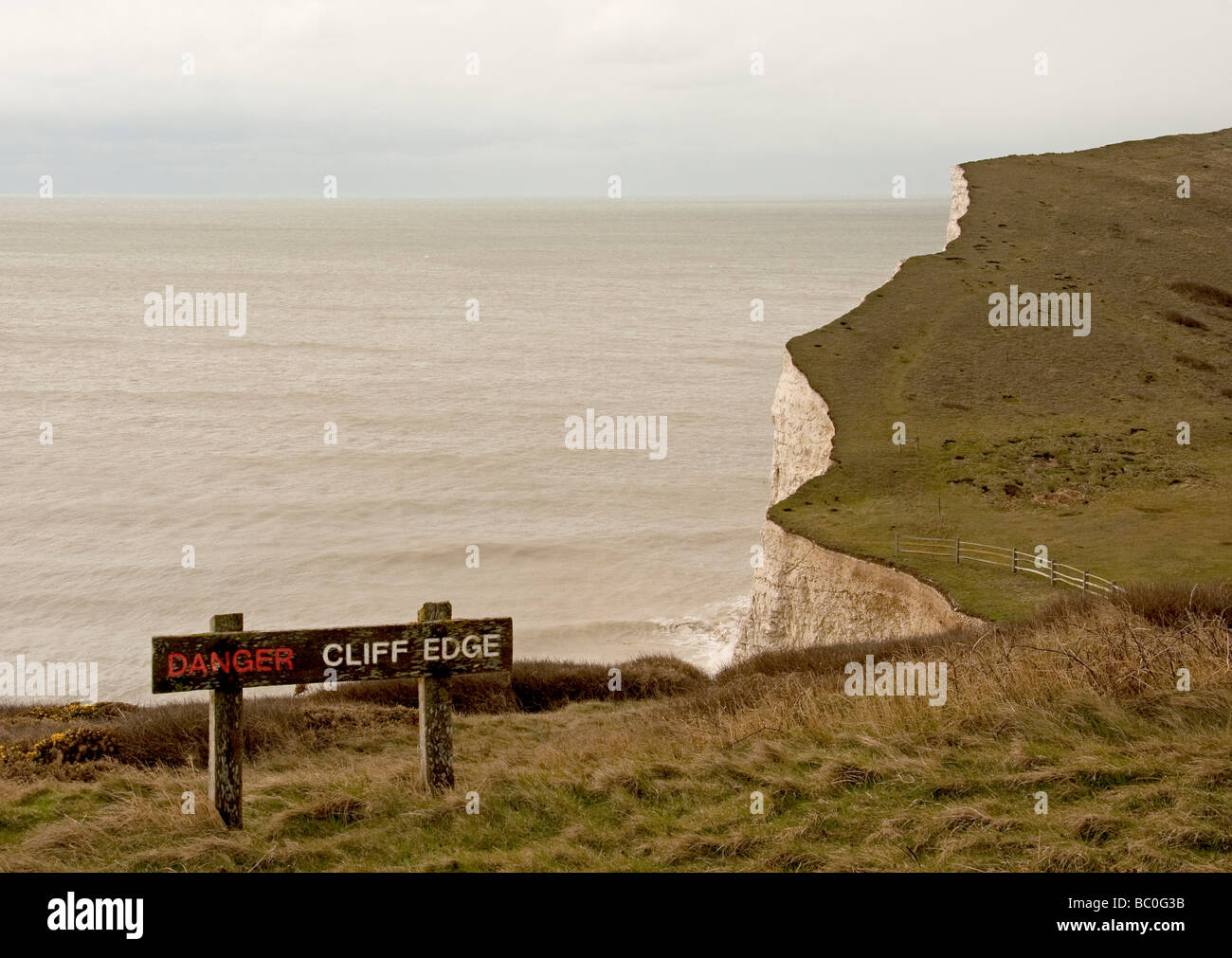 Cliff sea warning sign hi-res stock photography and images - Alamy