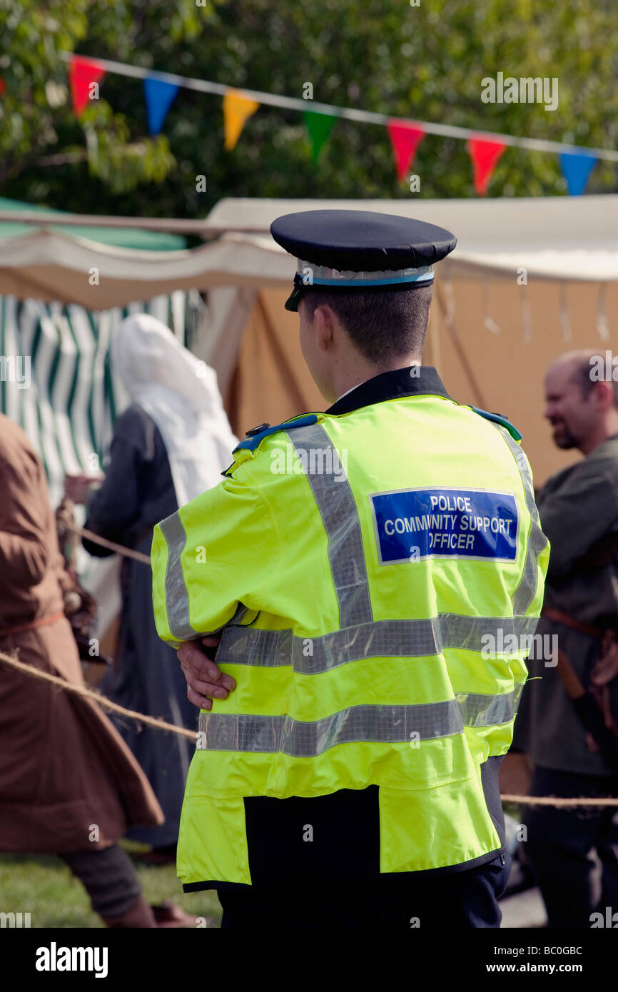 Pcso police community support officer hi-res stock photography and ...
