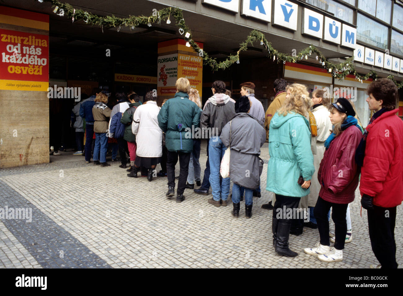 praha The line at the supermarket Stock Photo - Alamy