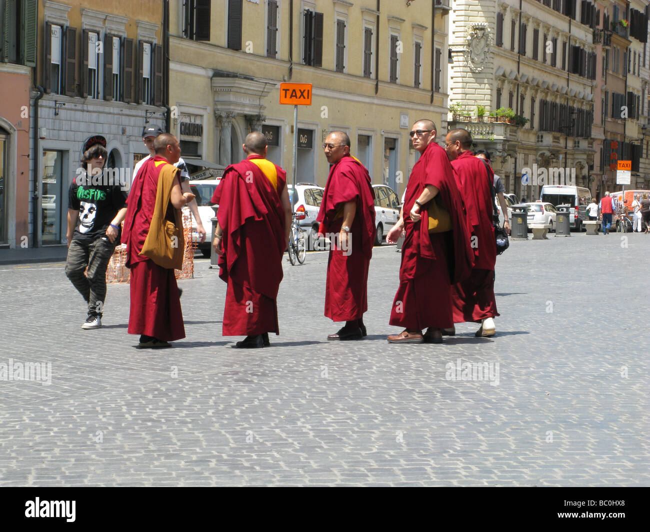 Rome priests italy walking hi-res stock photography and images - Alamy