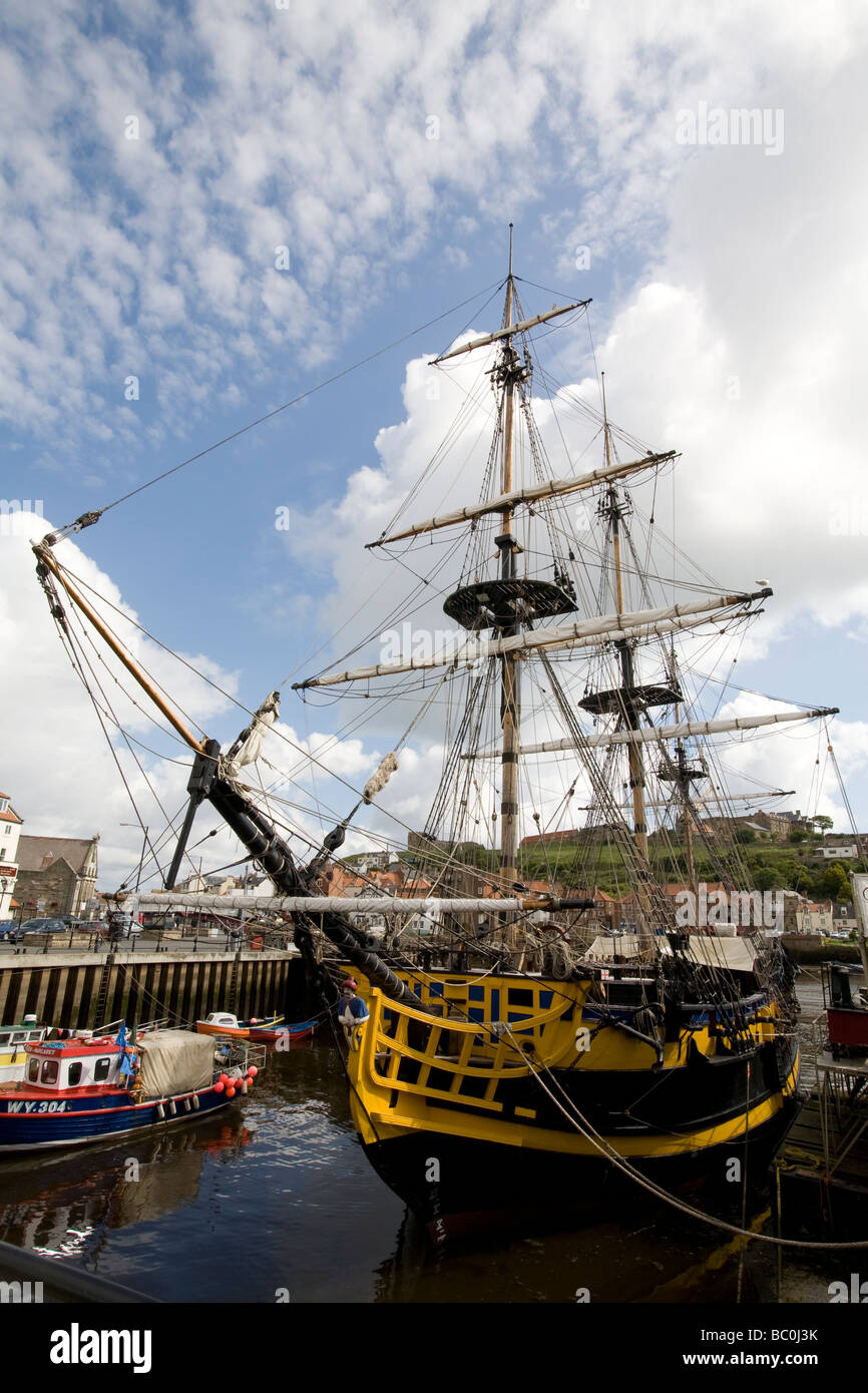 18th century frigate hi-res stock photography and images - Alamy