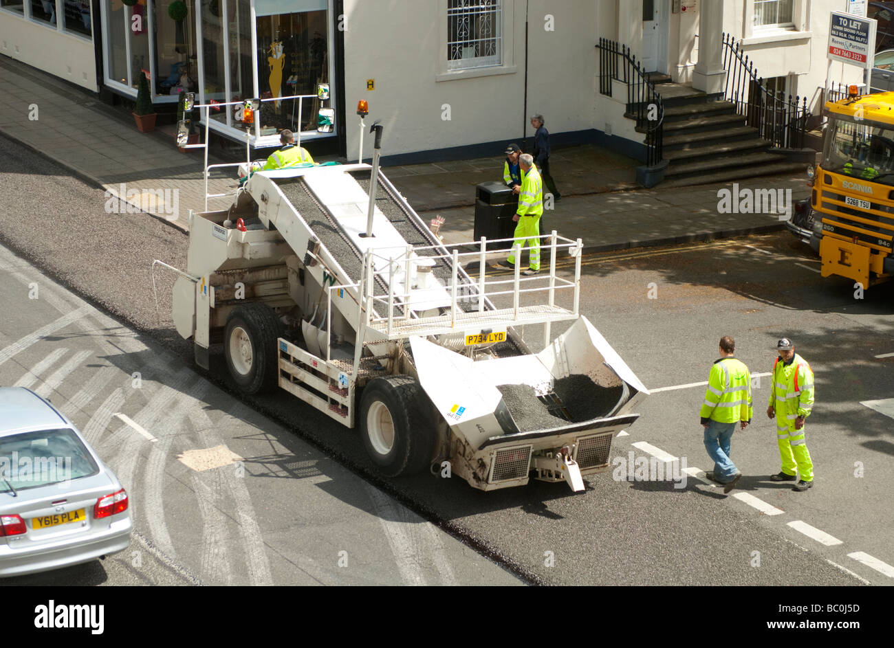 Road surfacing equipment hi-res stock photography and images - Alamy