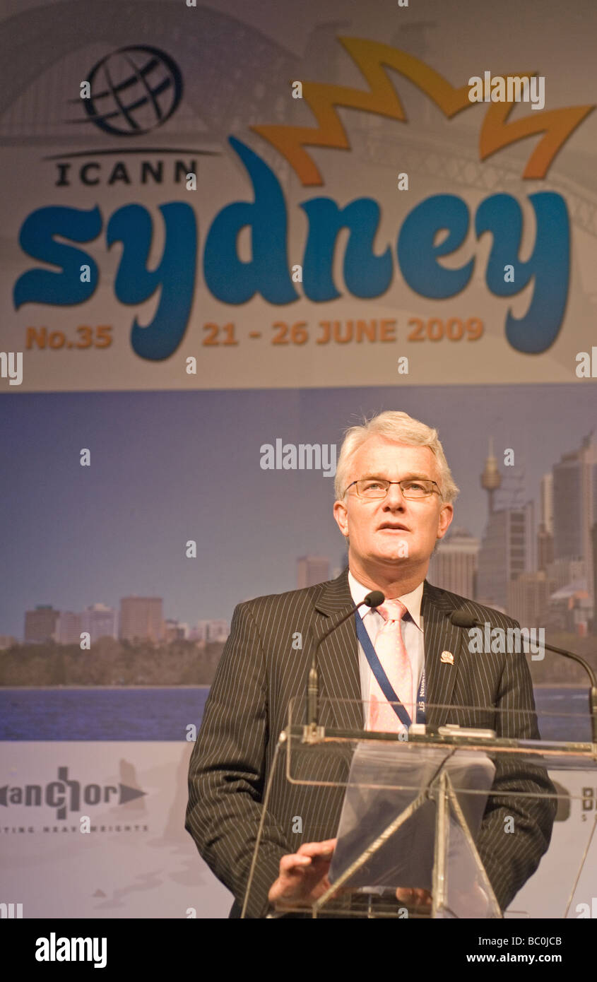 Peter dengate thrush hi-res stock photography and images - Alamy