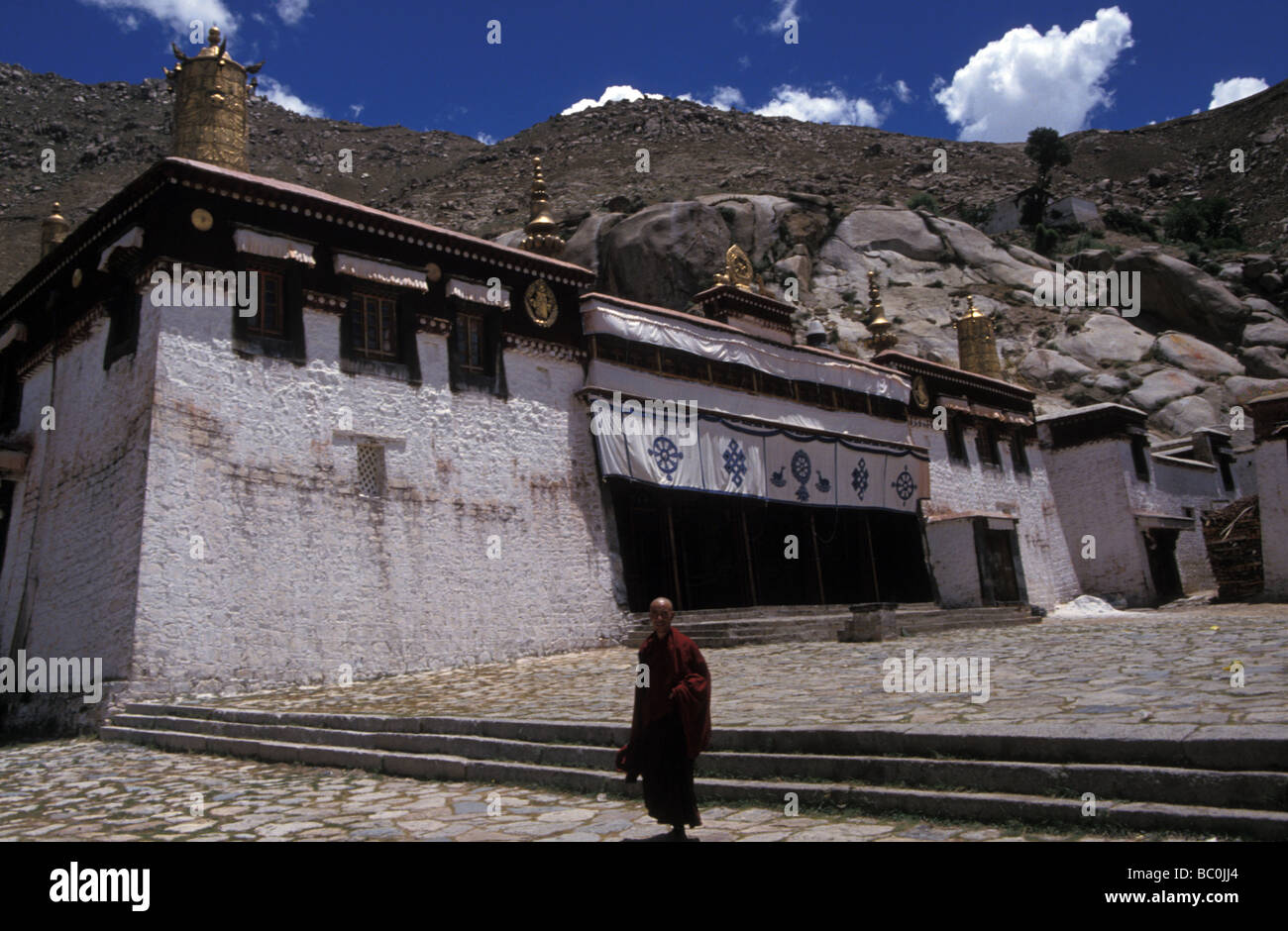 Sera temple lhasa hi-res stock photography and images - Alamy