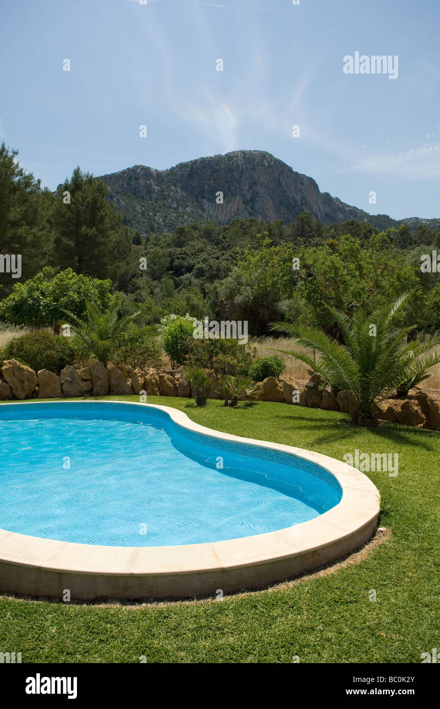 Country villa swimming pool hi-res stock photography and images - Alamy