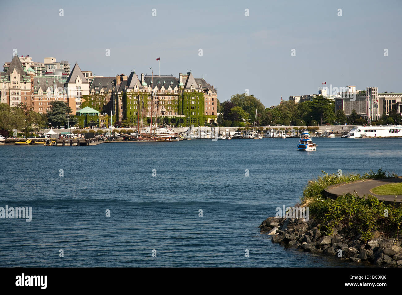 Victoria inner harbor hi-res stock photography and images - Alamy