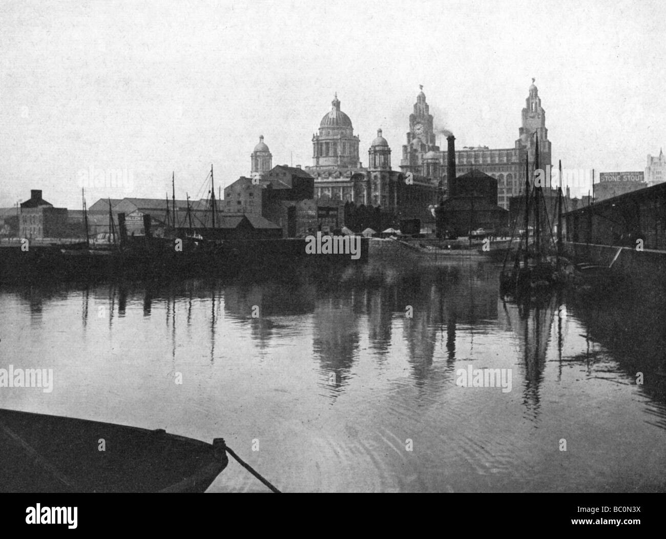 Liverpool docks 19th century hi-res stock photography and images - Alamy