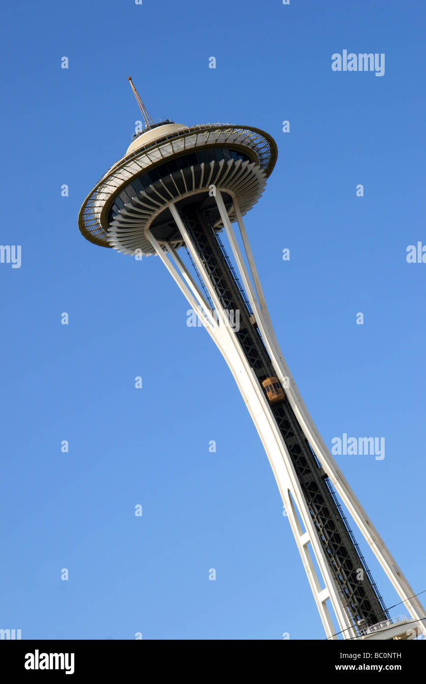 How tall is the seattle space needle hi-res stock photography and ...