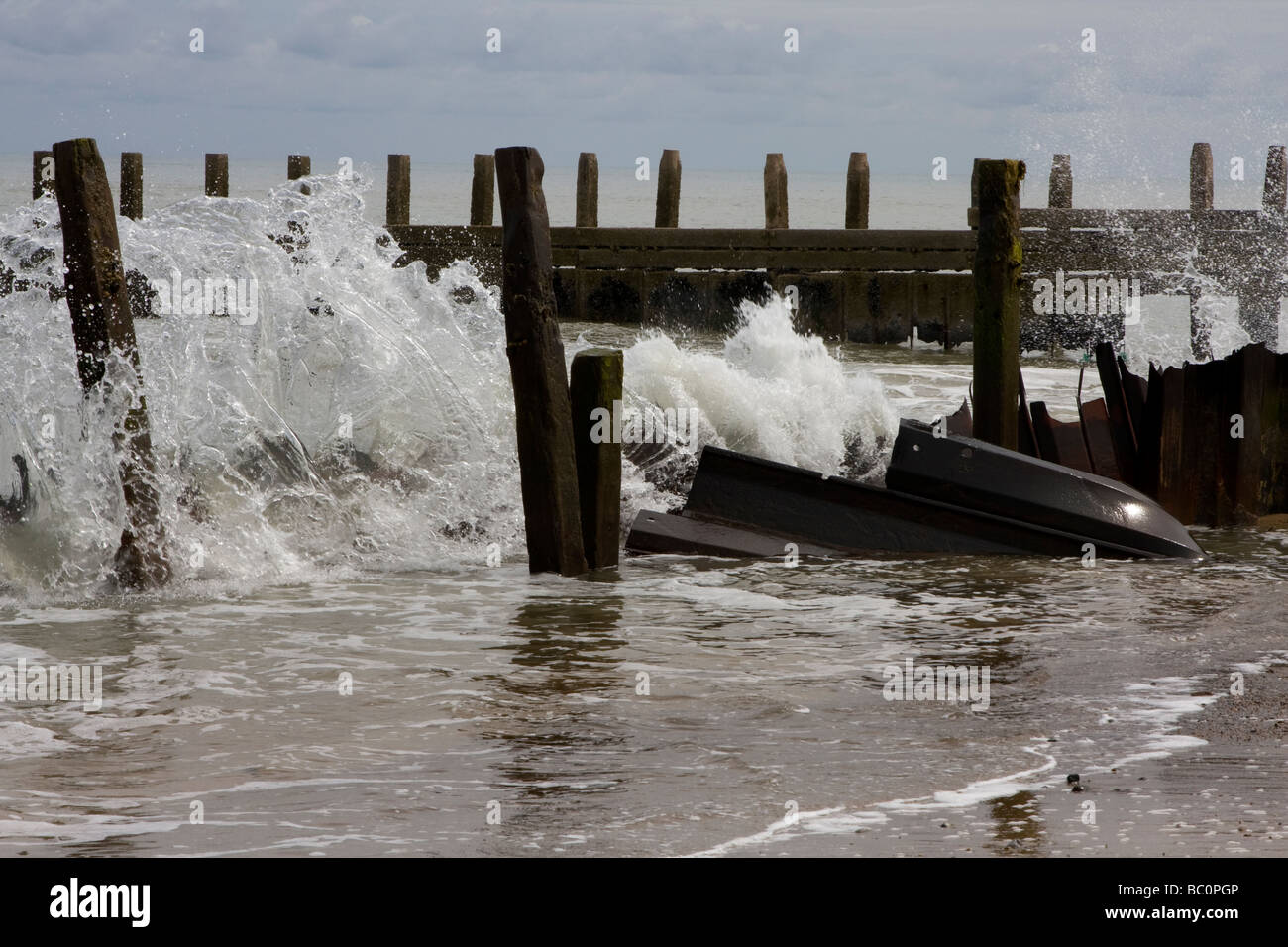 Shore defences hi-res stock photography and images - Alamy
