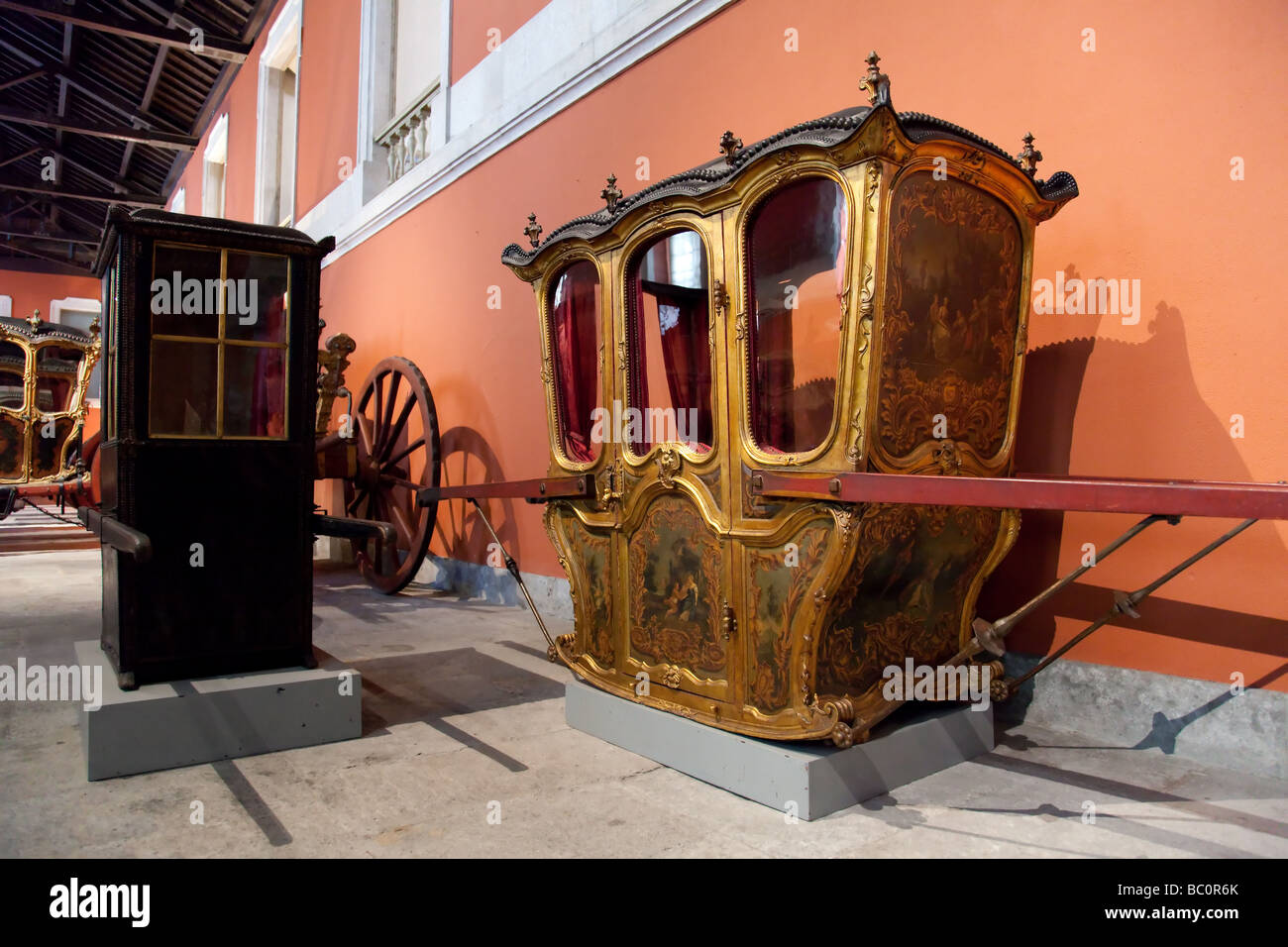 18th cent. Italian Litter (R) and 19th cent. Sedan Chair (L) - National ...