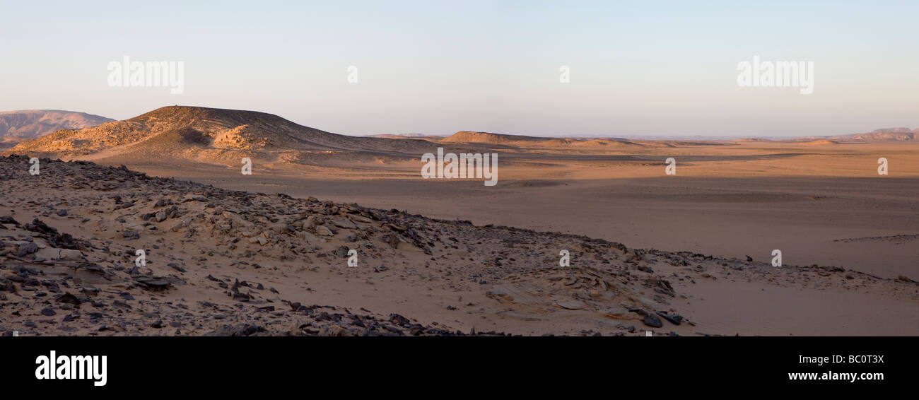 Egypt eastern desert hills hi-res stock photography and images - Alamy