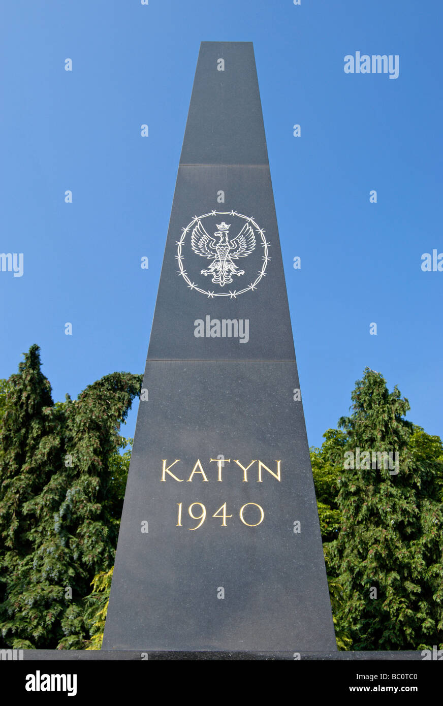 katyn memorial, marking the 1940 massacre of polish prisoners of war by ...