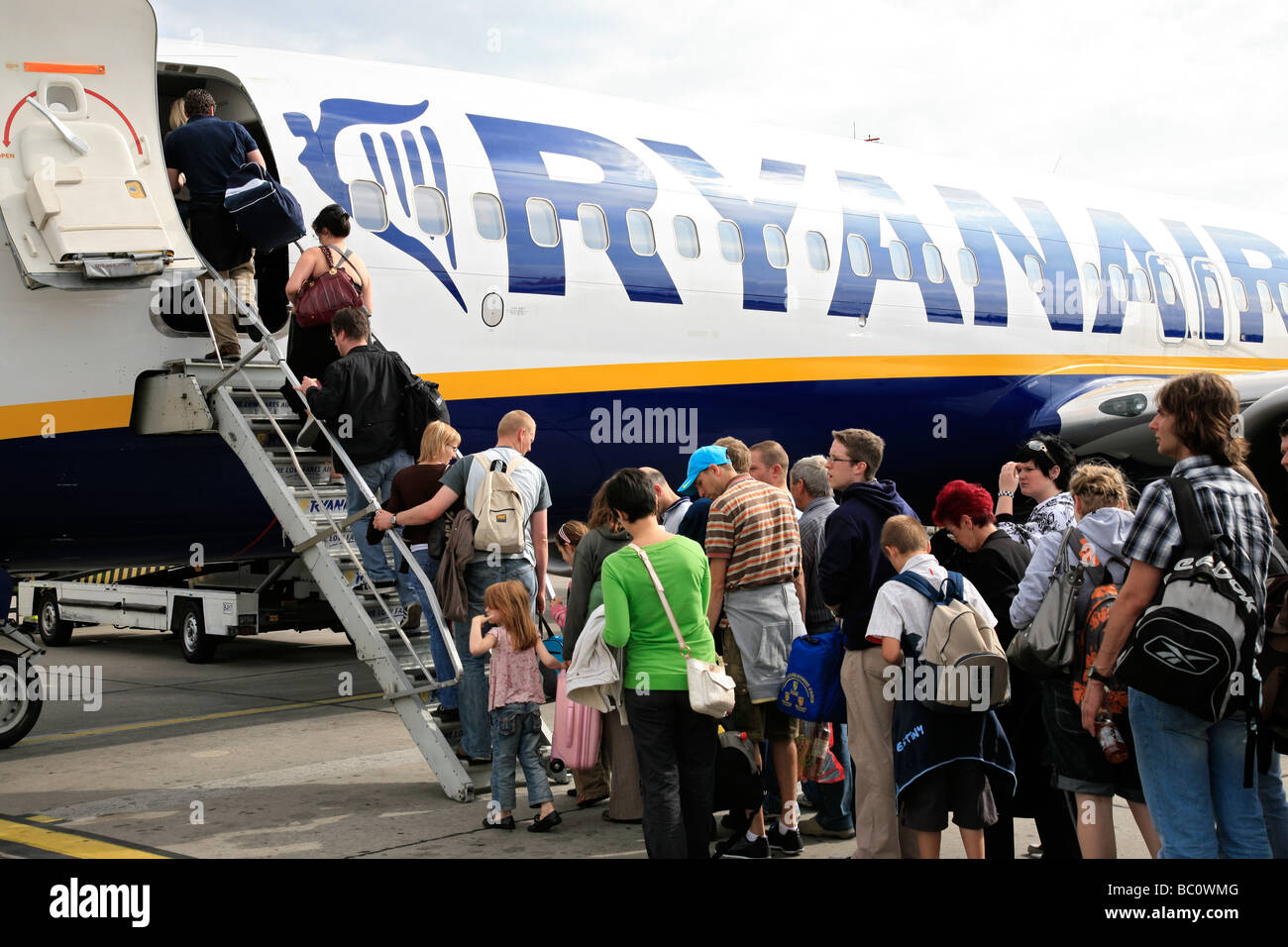 passengers boarding Ryanair plane Stock Photo - Alamy
